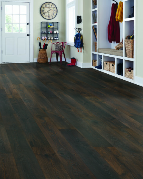 Luxury Vinyl Flooring vs Laminate: Differences & Pros